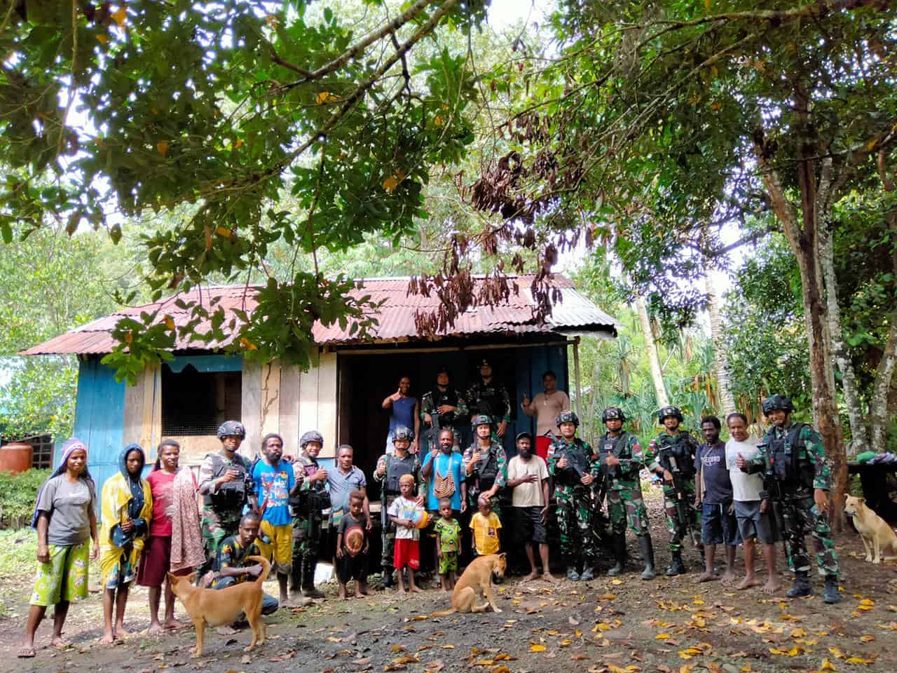 Satgas Yonif R 142/KJ Berikan Pelayanan Kesehatan Bagi Warga Distrik Mamberamo Hulu Papua ...